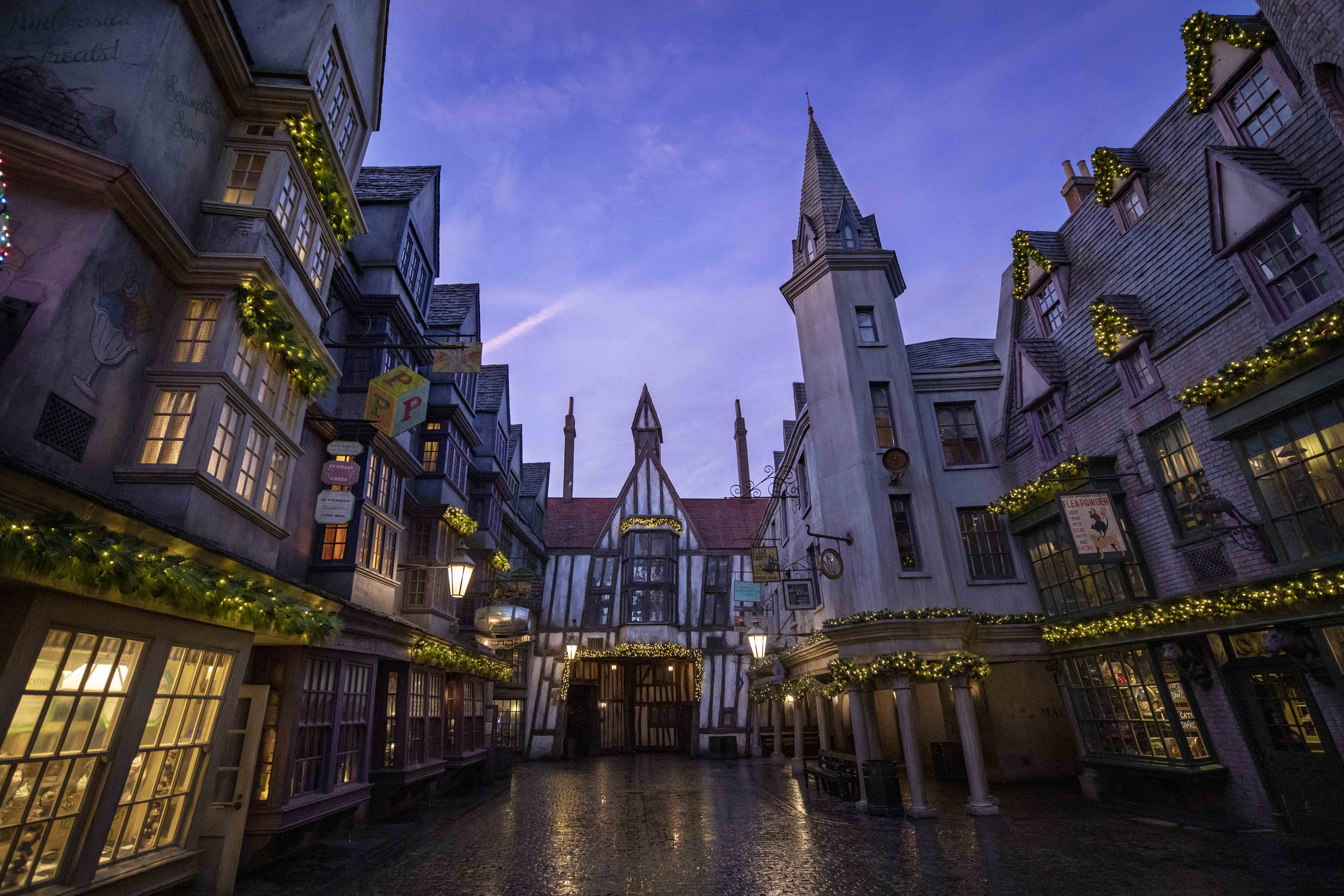 Diagon Alley Decorations - Press Releases, Photos and Media Kits for ...