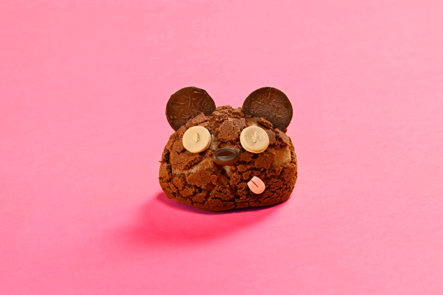 07_Bob's Teddy Bear Chocolate Cream Puff at Minion Cafe at Universal ...